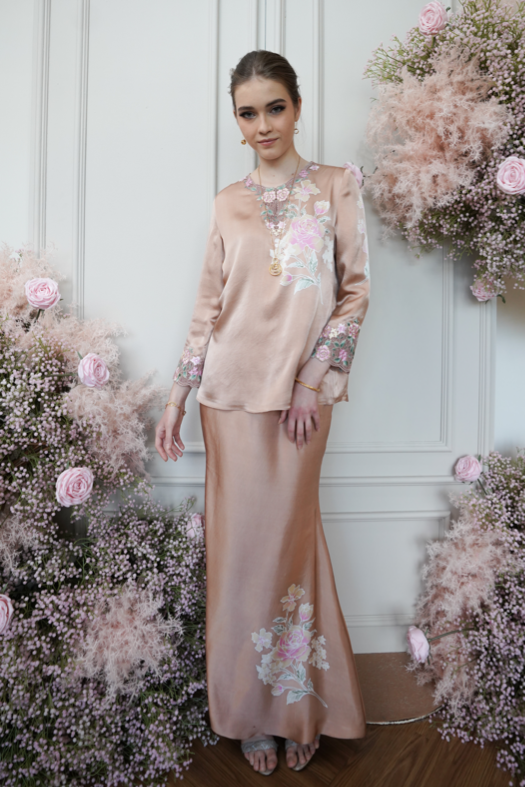 ROSE IN ROSE GOLD – Merahjambu