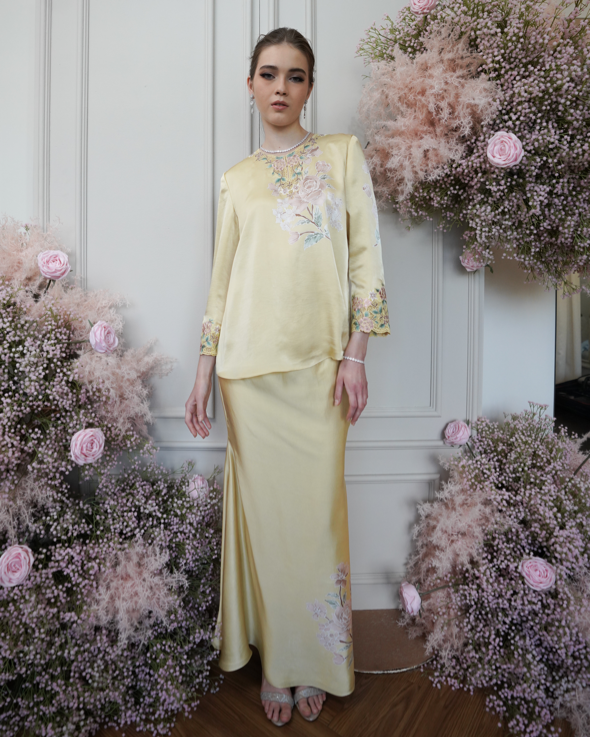 ROSE IN SOFT YELLOW – Merahjambu
