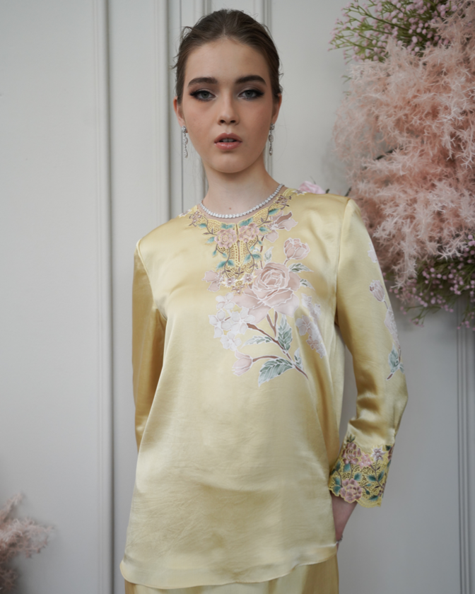 ROSE IN SOFT YELLOW – Merahjambu